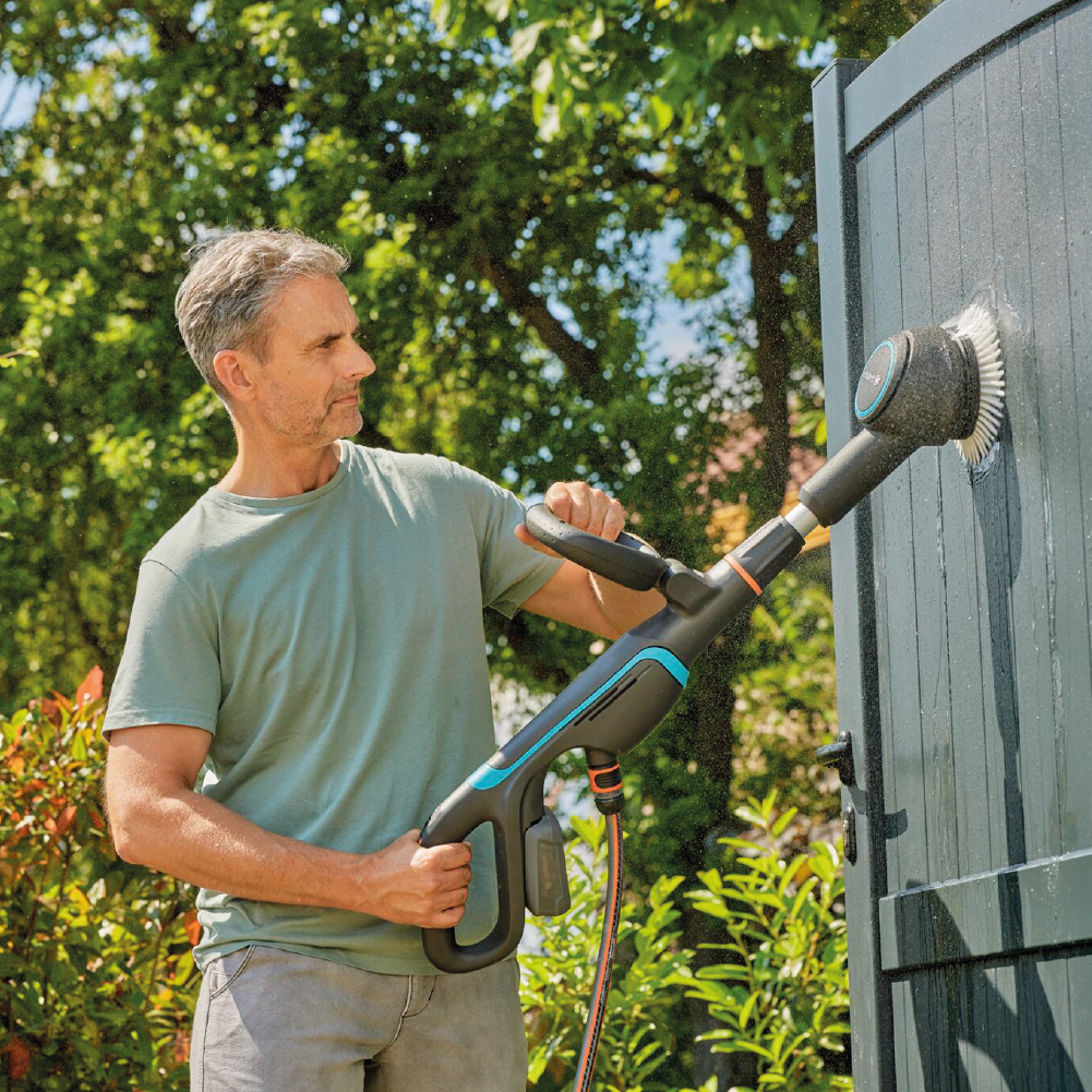 AquaBrush Compact Akumulátorový multi čistič 02/18V P4A GARDENA 14840 ...